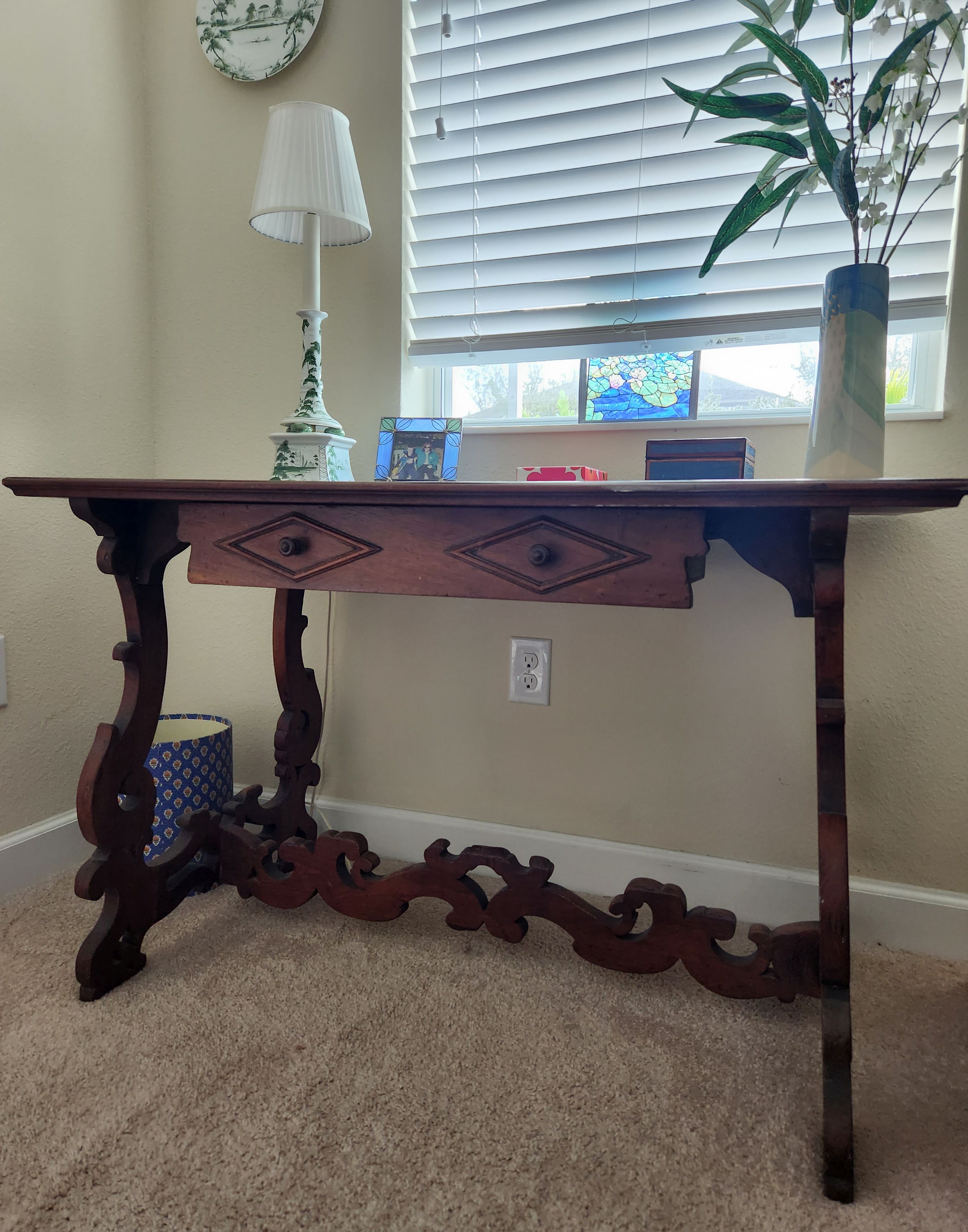 The Desk – Leavingthedooropen.com